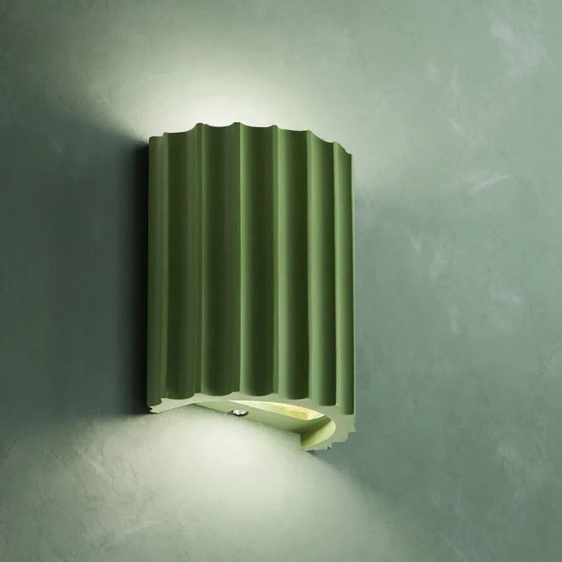 Modern Fluted Wall Light in Colourful Ribbed Resin Design – Auprobuy